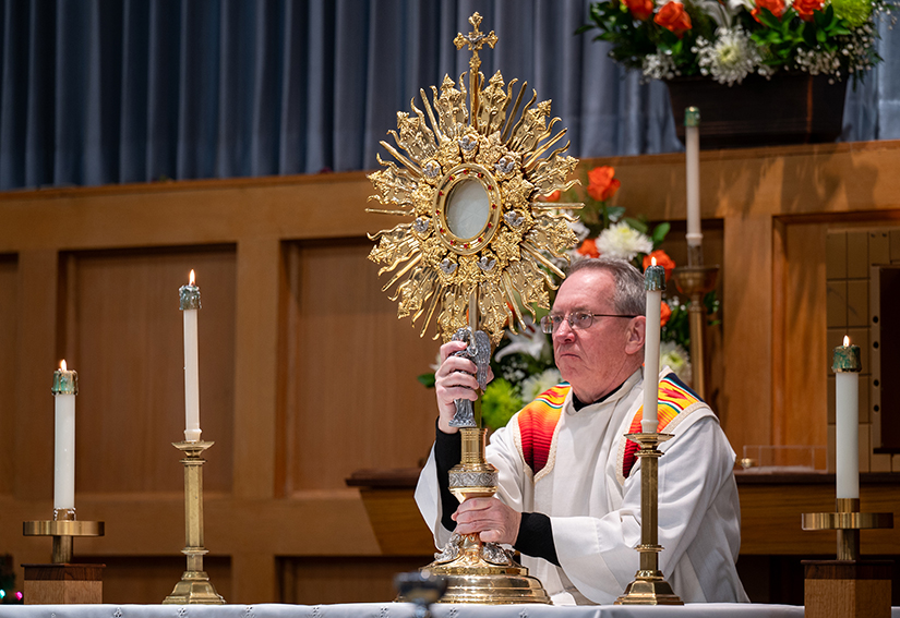 The Nocturnal Adoration Society offers a ‘bridge of prayers’ in their ...