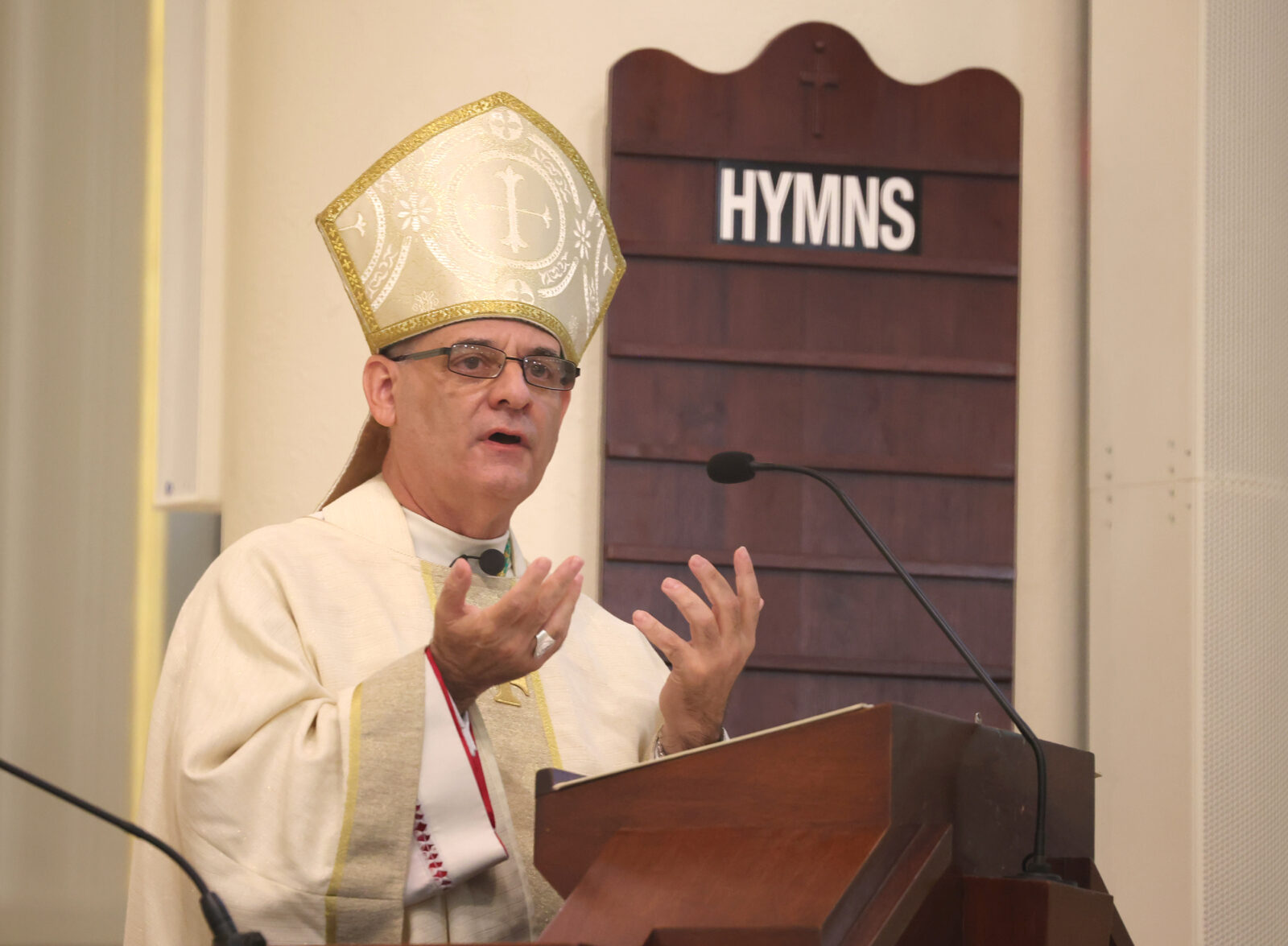 Archbishop Rivituso installed as shepherd of the Archdiocese of Mobile ...