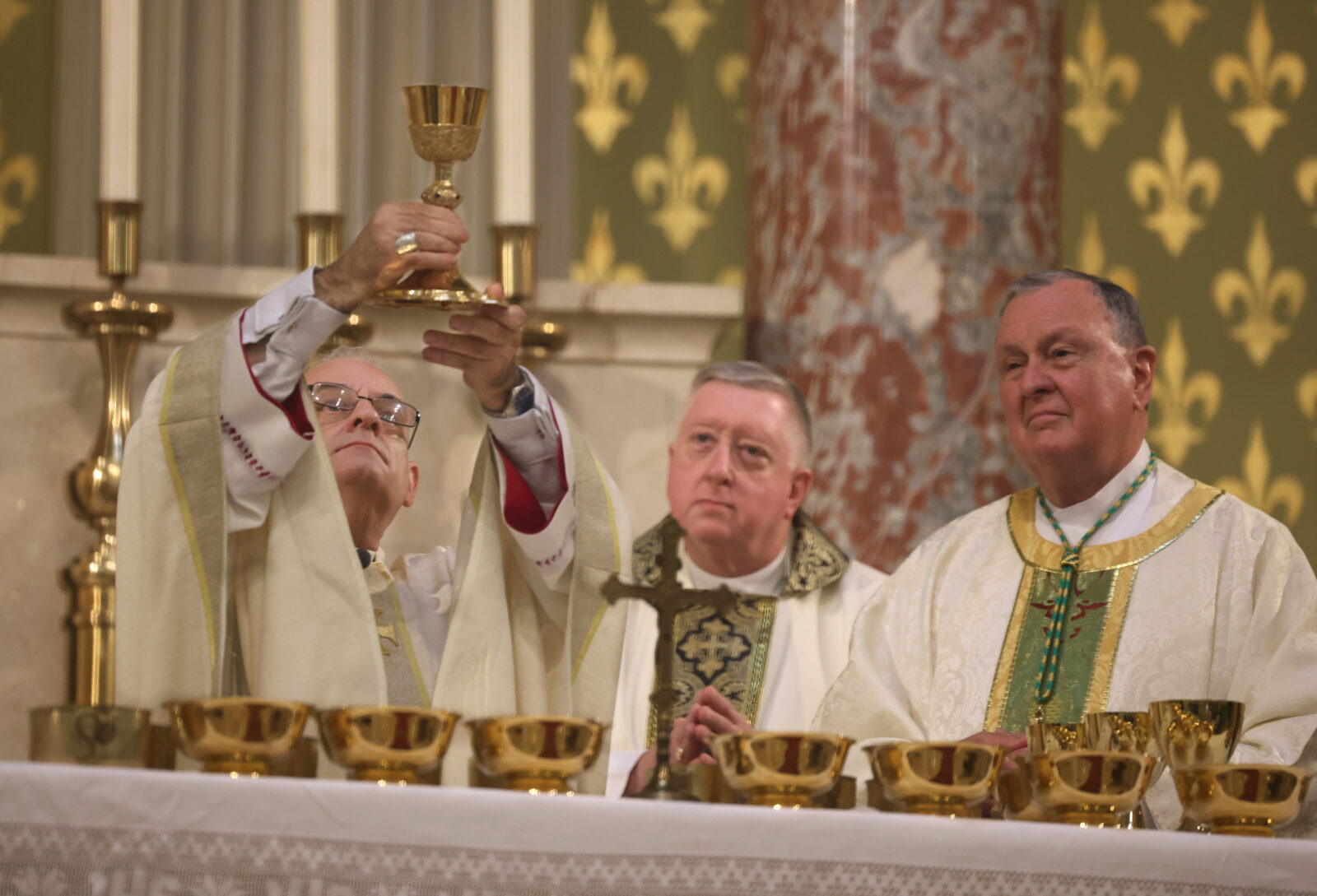 Archbishop Rivituso installed as shepherd of the Archdiocese of Mobile ...