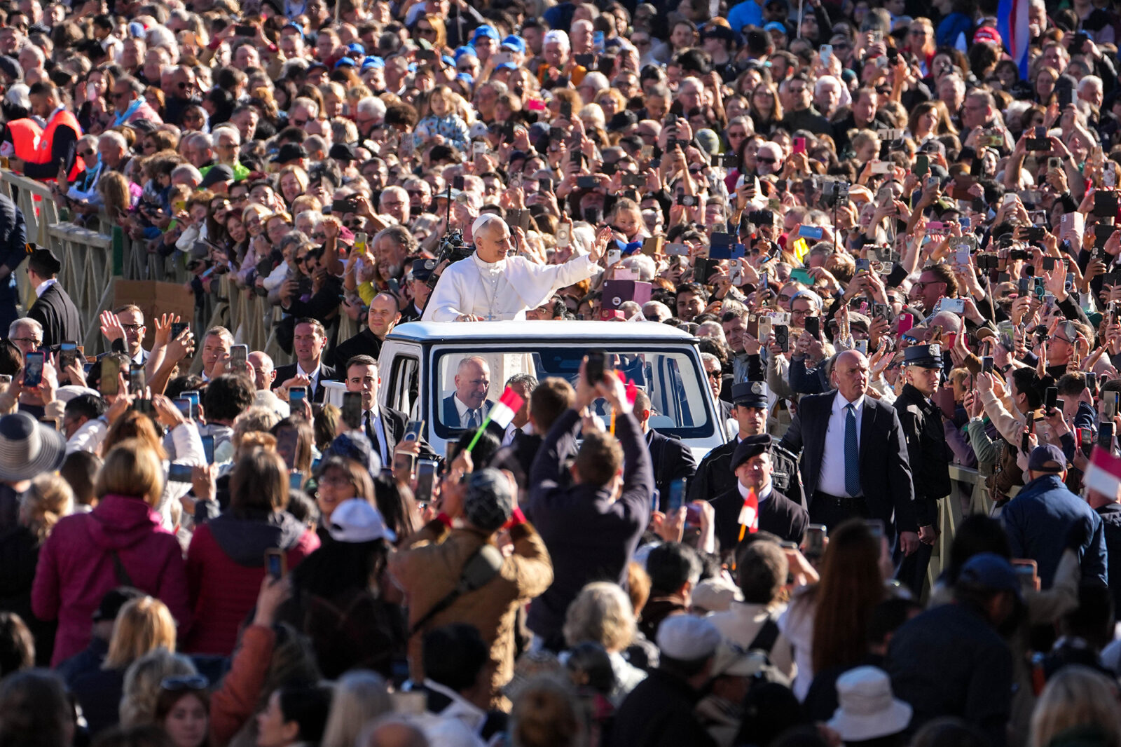 POPE’S MESSAGE | Faith in Christ’s constant presence revolutionizes ...